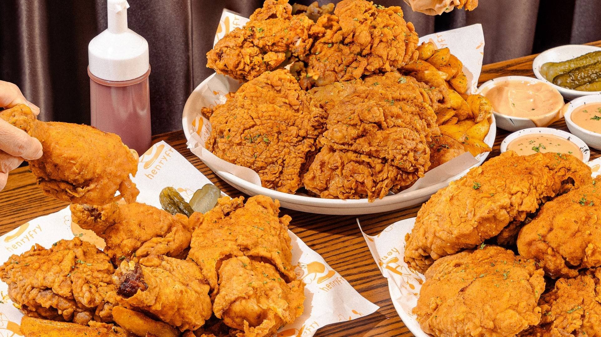 Henry fry บรรทัดทอง - สั่งอาหารเดลิเวอรี | Wongnai x LINE MAN