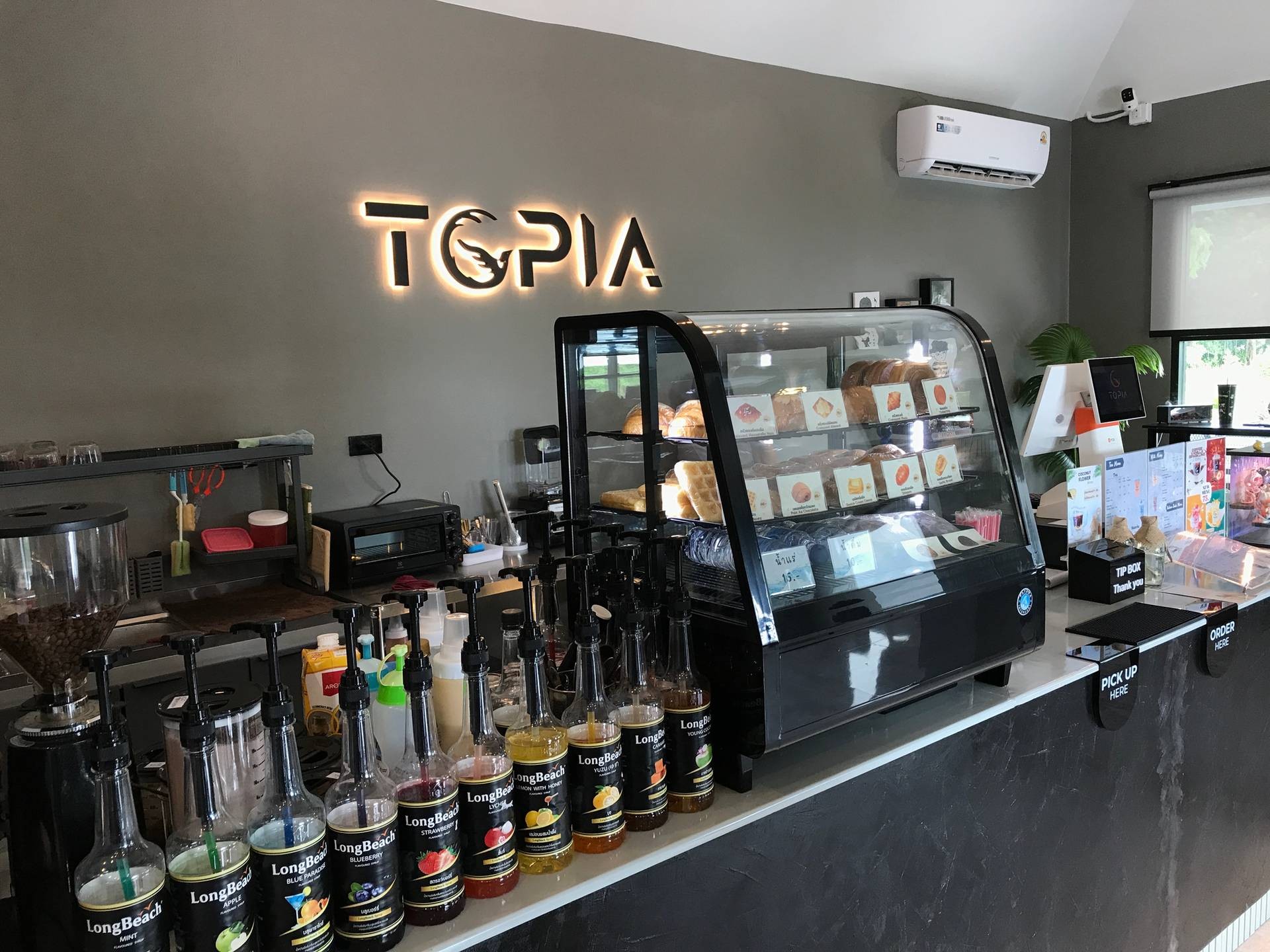 รีวิว TOPIA CAFE โธเปีย คาเฟ่ - คาเฟ่ใหม่ในอ่างทอง