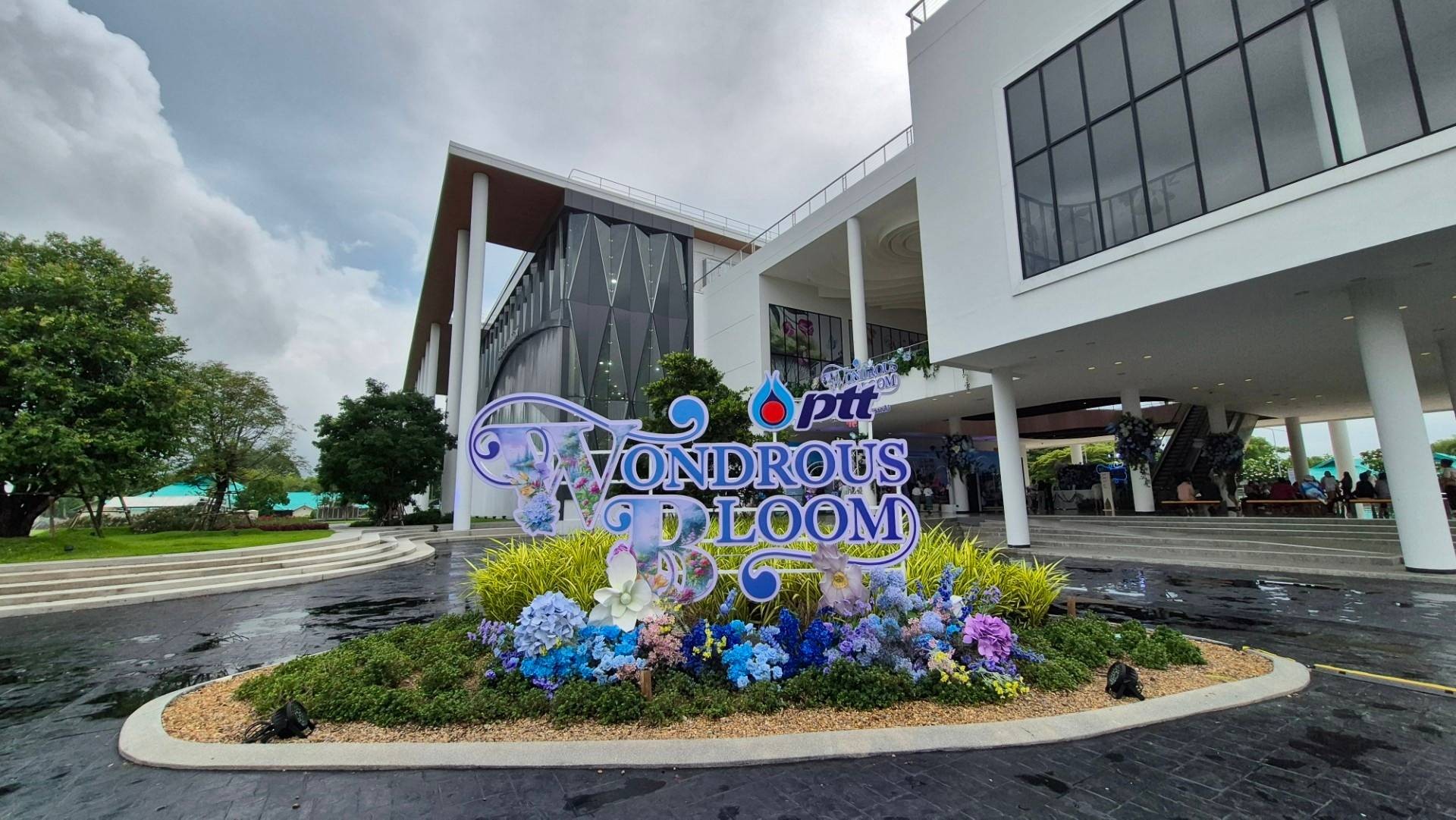 รีวิว Wondrous Bloom อาคารพัฒนานิทัศน์ - ชมดอกไม้สวยๆโดยเฉพาะดอกทิวลิป