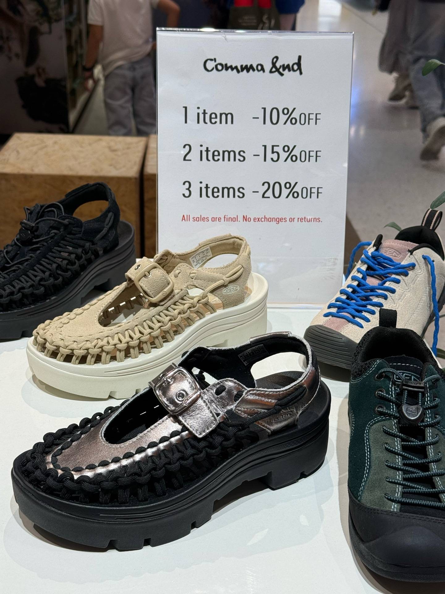 รีวิว Comma And CentralWorld - Comma And CentralWorld