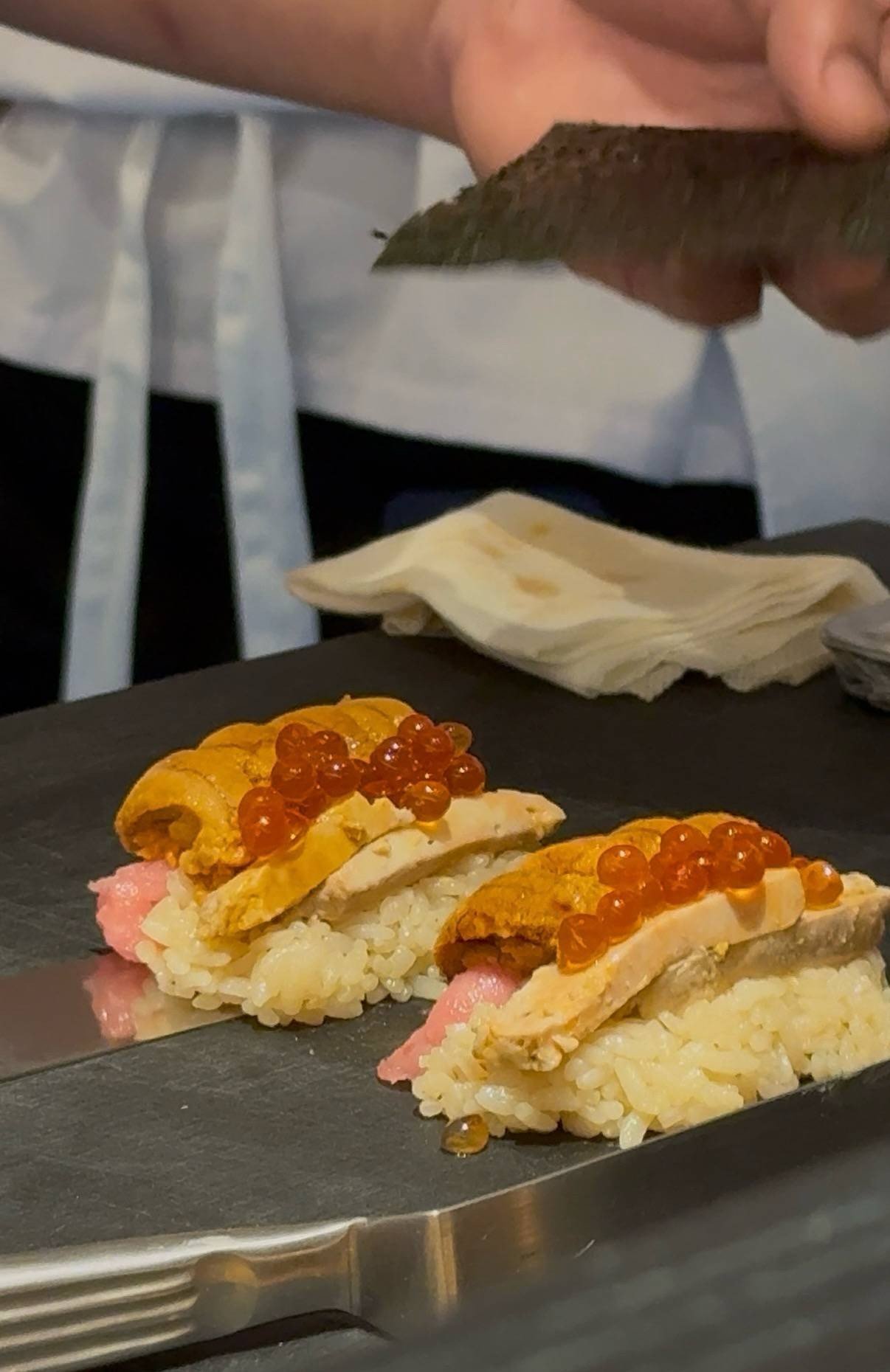 รีวิว Maison Roru Velaa Langsuan - ร้านซูชิแฮนด์โรลสุดปังจากเครือ ...