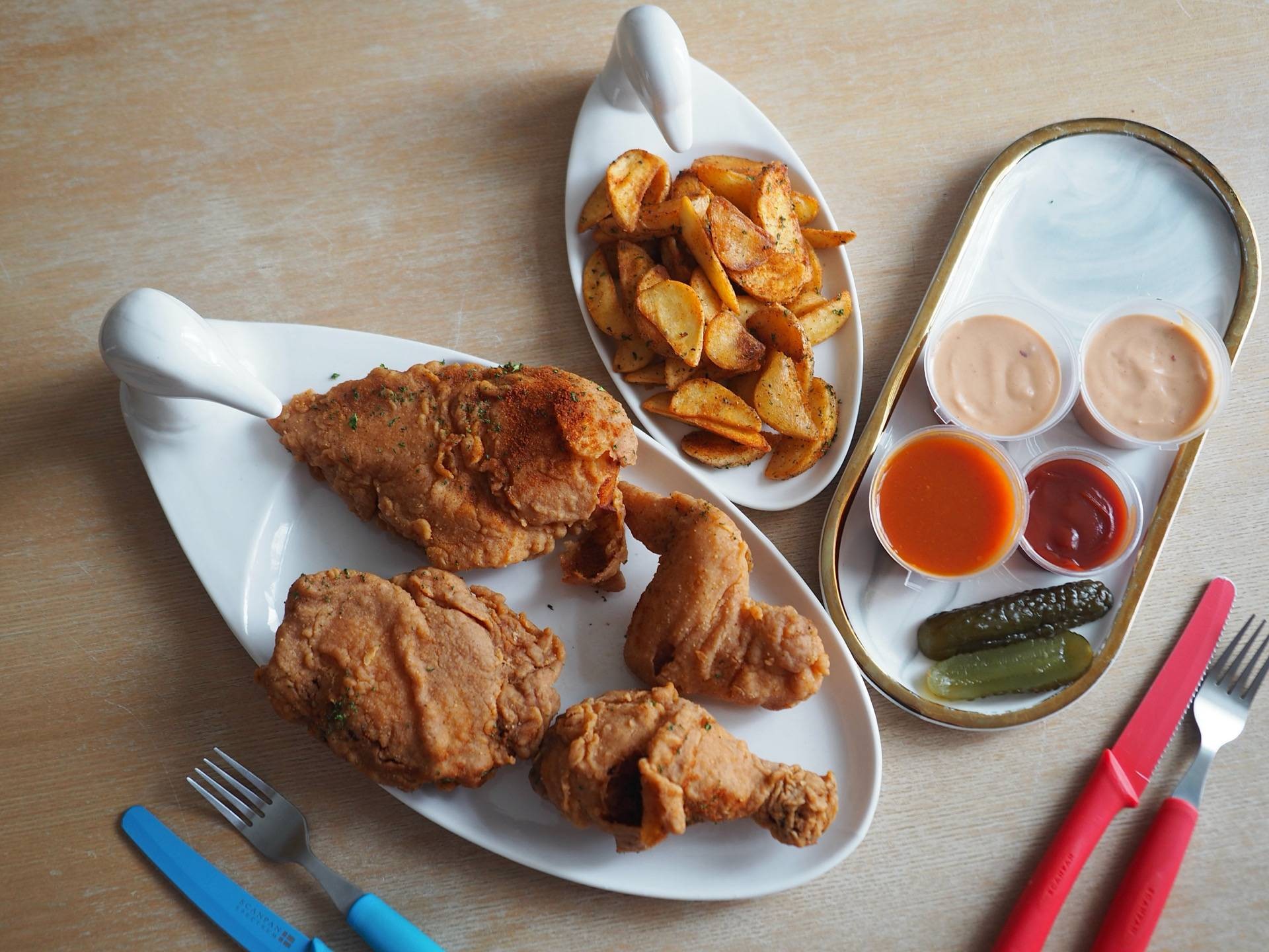 รีวิว Henryfry : fried chicken & housemade food. เจริญกรุง - ร้านไก่ทอด ...