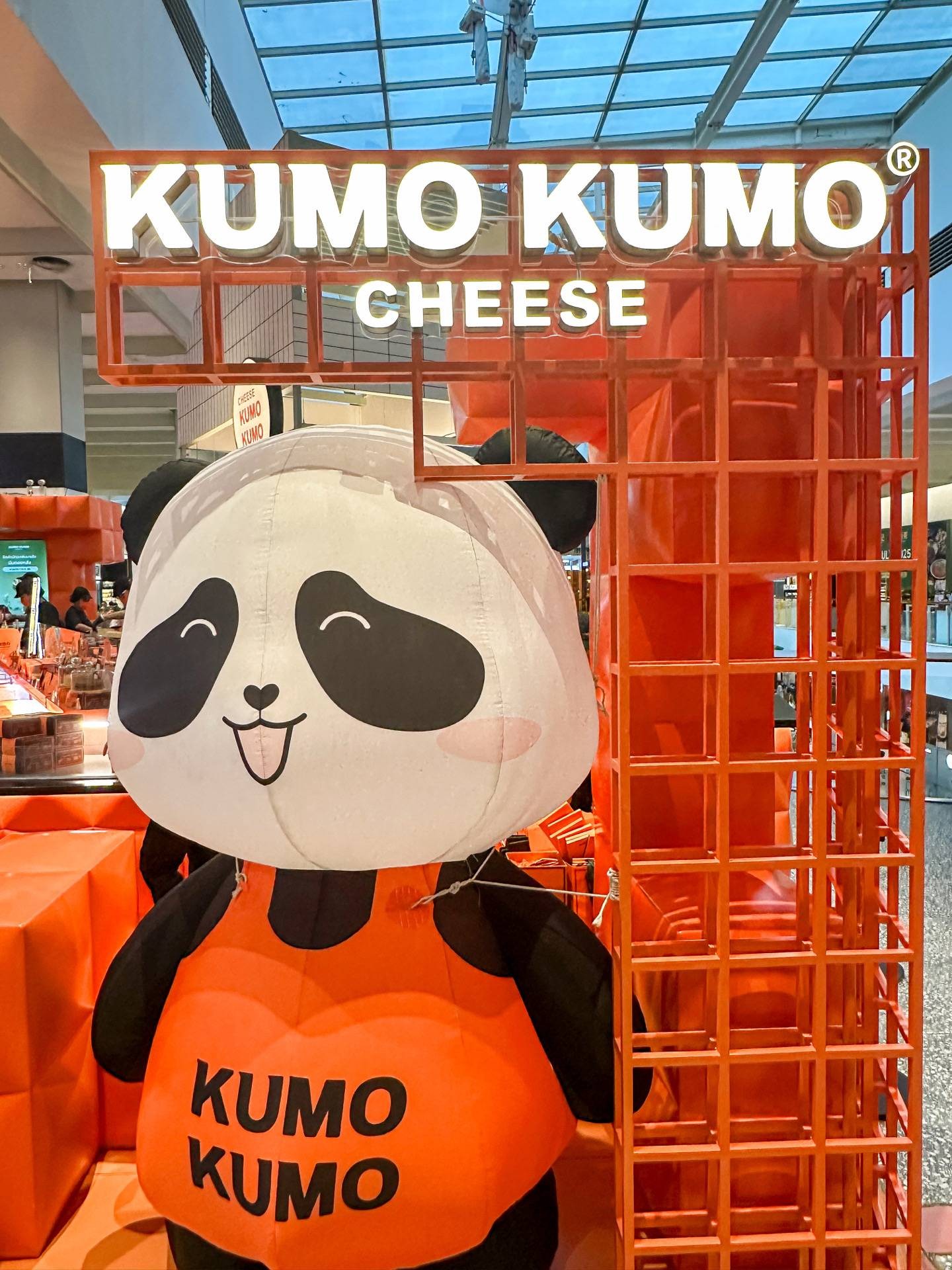 รีวิว KUMO KUMO Cheese เซ็นทรัลเวิลด์ - ชีสเค้กอร่อยๆทำสดๆใหม่ๆไปเลย!!