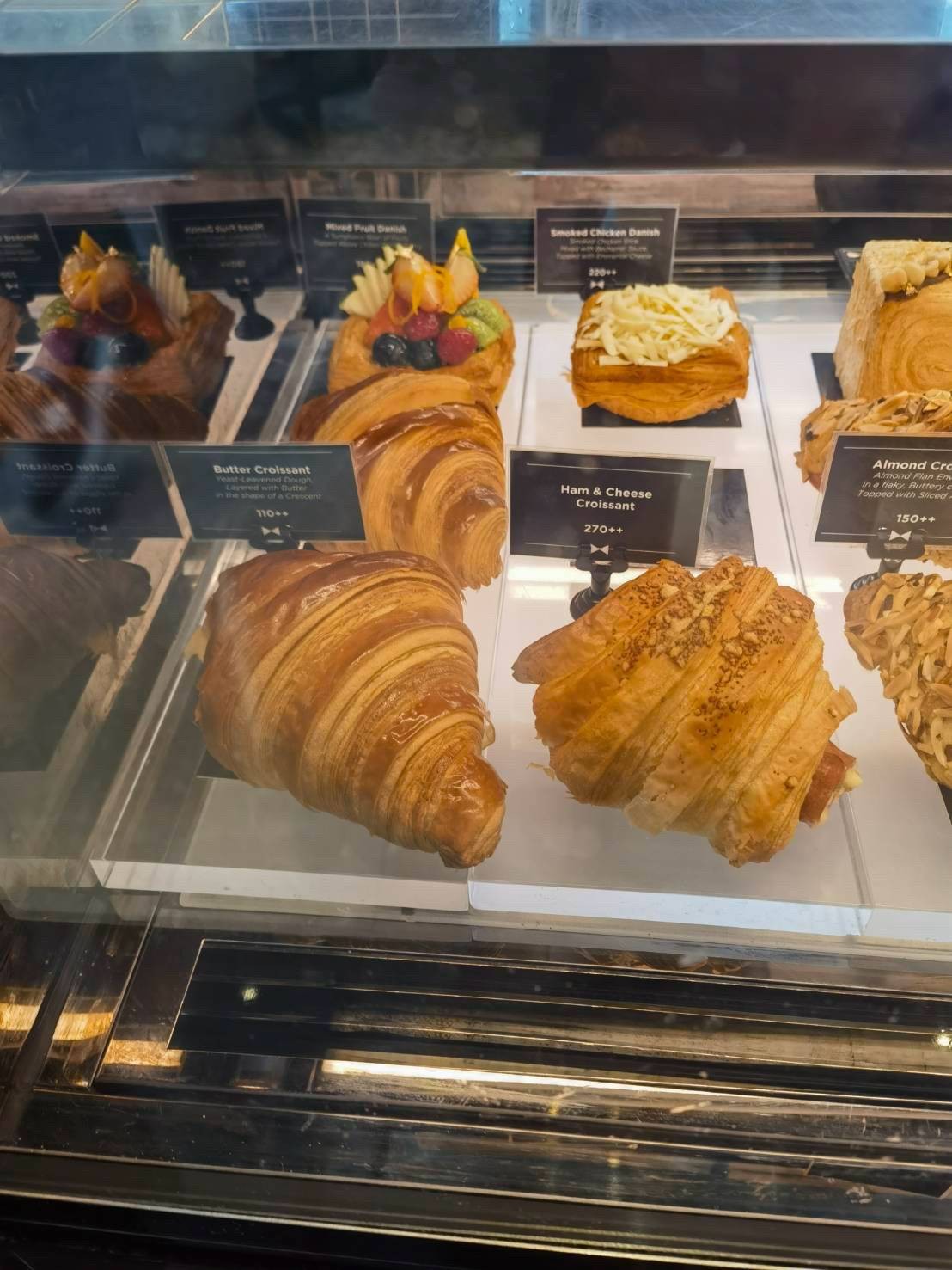 รีวิว Tuxedo Espresso Coffee Bar Carlton Hotel Bangkok Sukhumvit ...