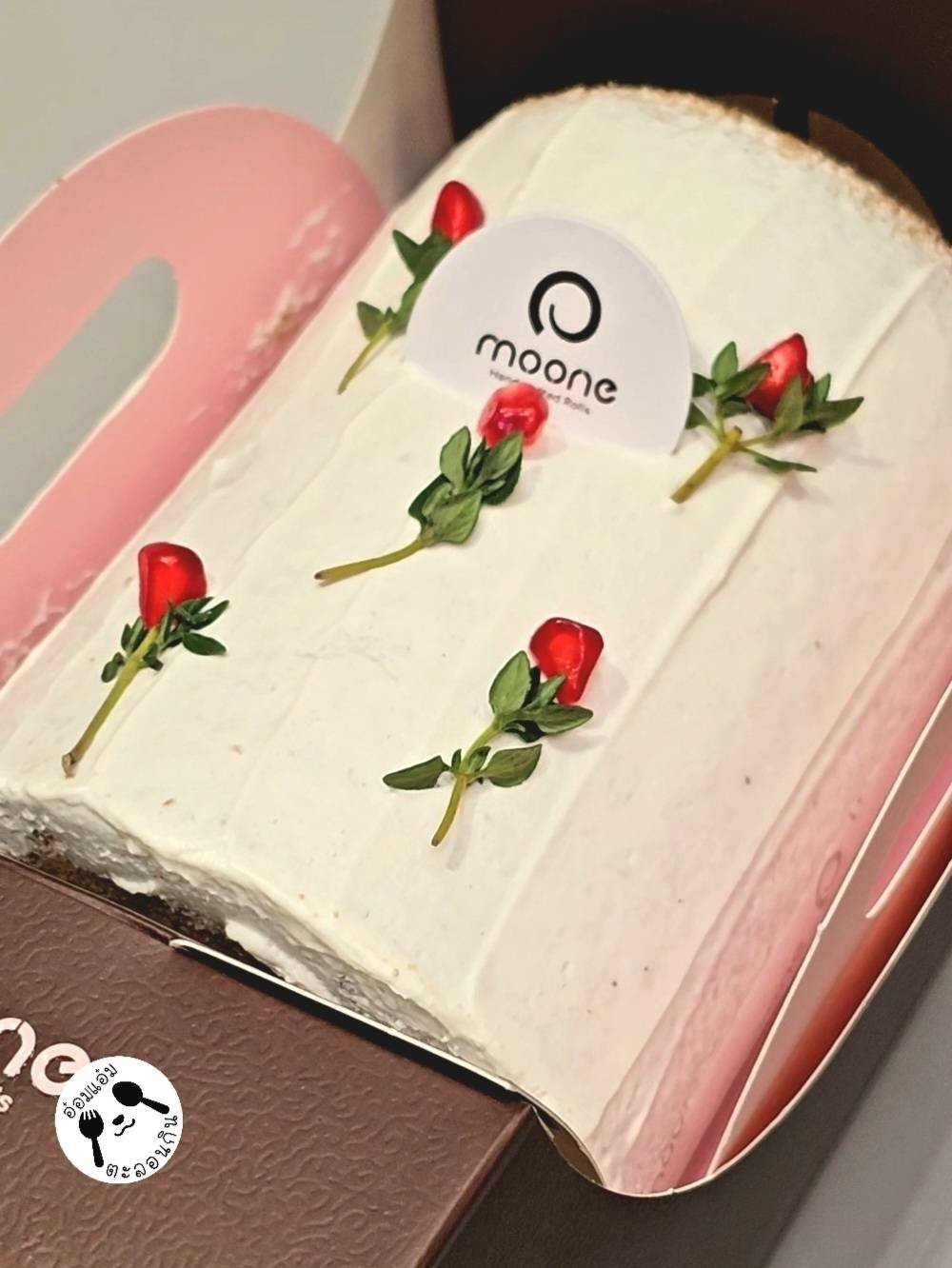 Earl Grey Milk Pudding Roll ร้าน Moone Rolls Central World