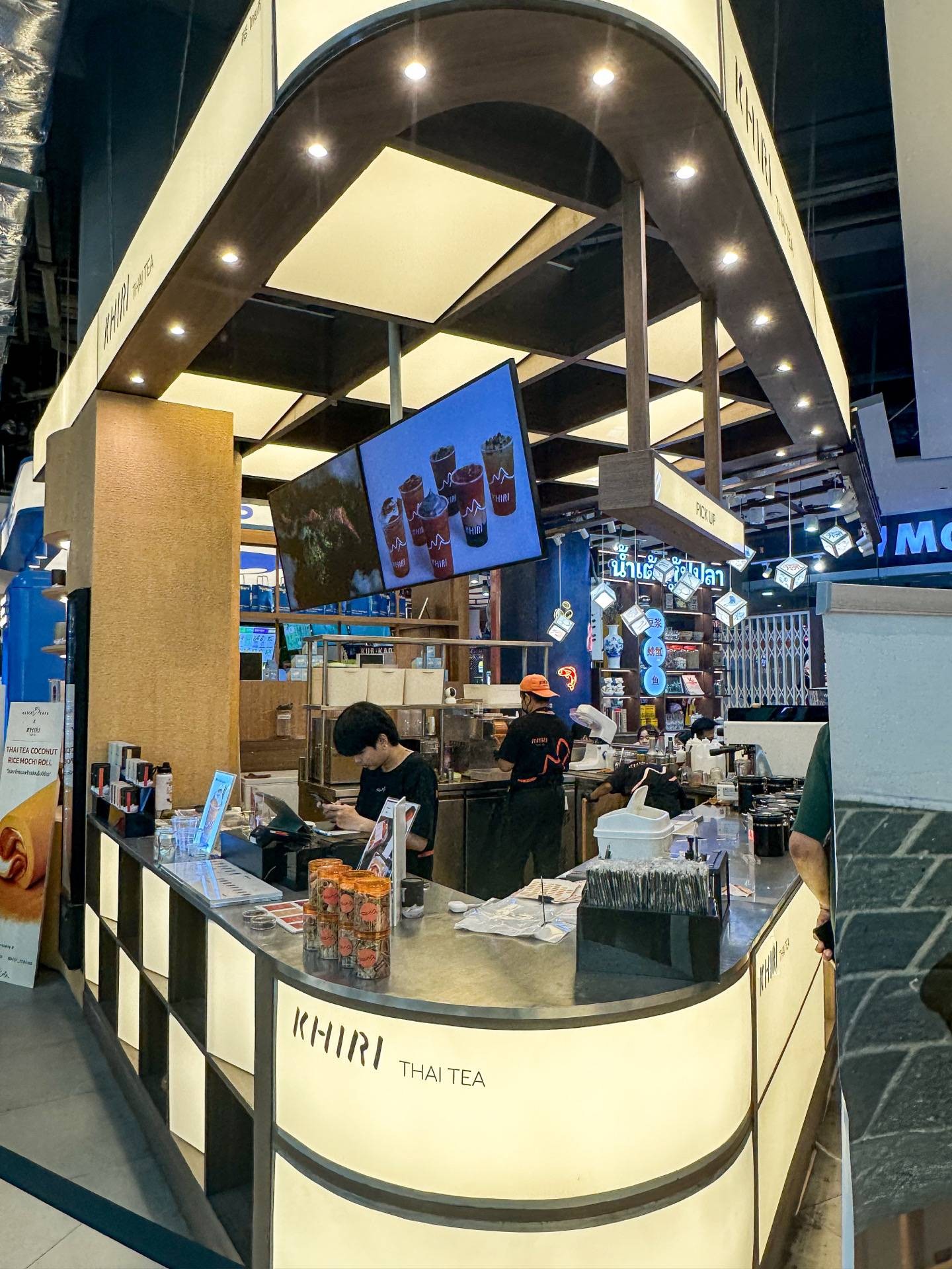 รีวิว Khiri Thai Tea Siam Paragon - สายชาไทยต้องมาลอง มีชาหลายแบบให้เลือก