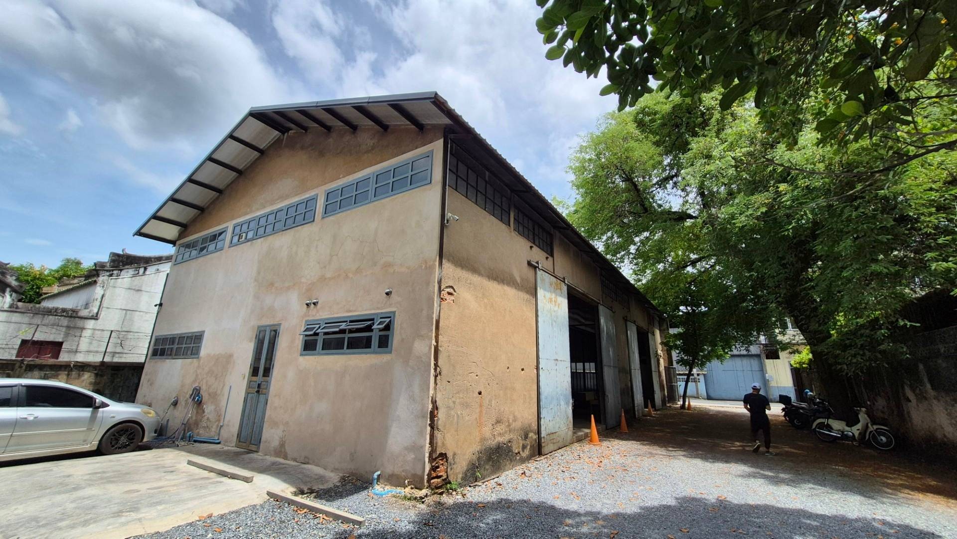 รีวิว Craftsman Roastery & Brew Bar สาธุประดิษฐ์ - คาเฟ่ในโกดังเก่า