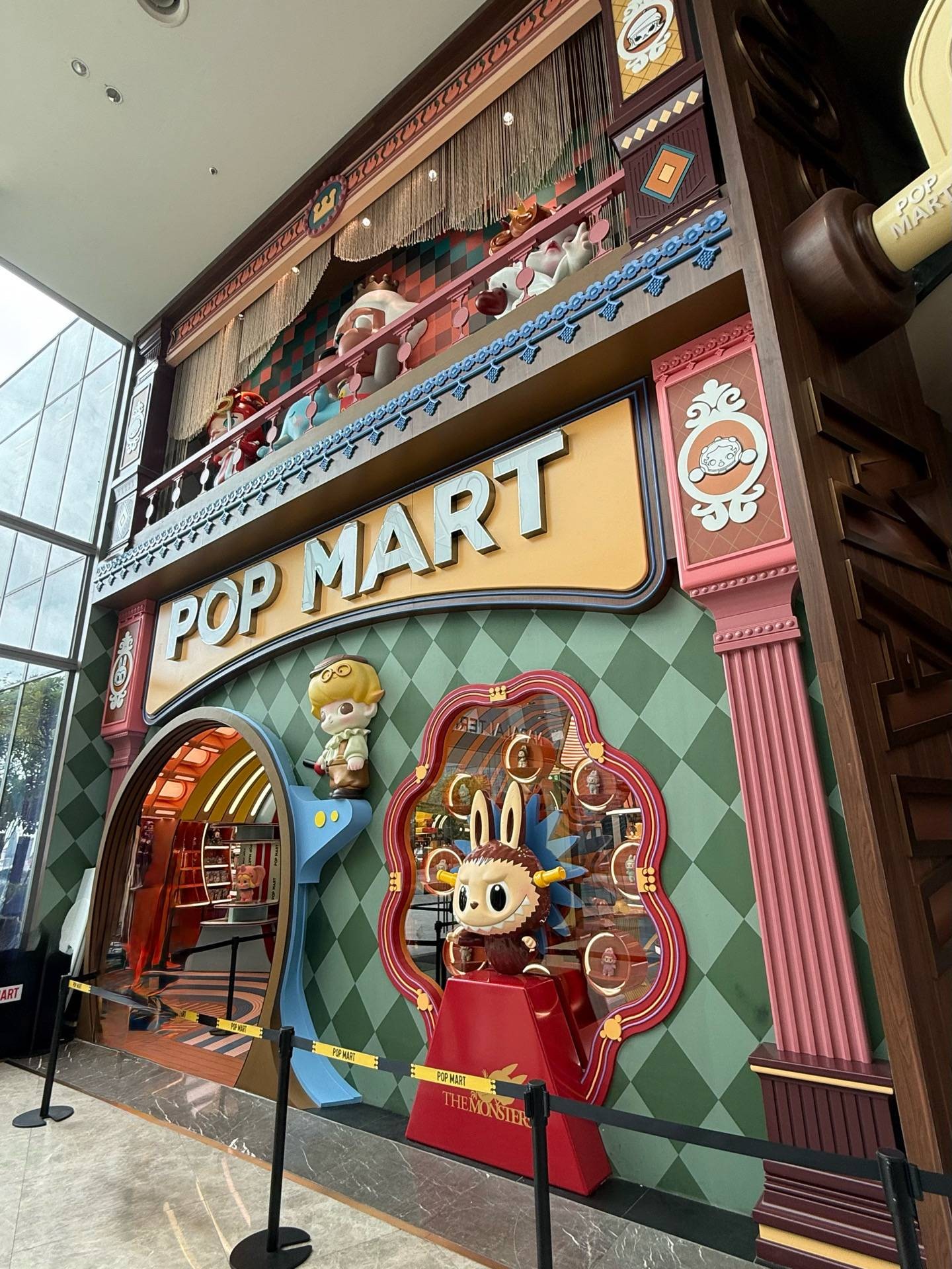รีวิว POP MART Global Landmark Store - POP MART CAFE ยังไม่เปิดให้บริการ