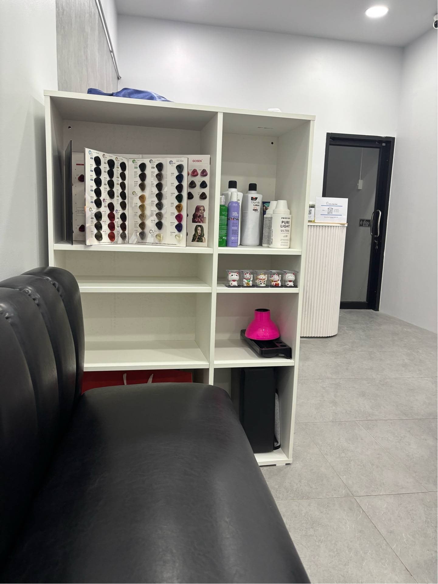 ร้าน White Cat Hair สถานี MRT บางอ้อ
