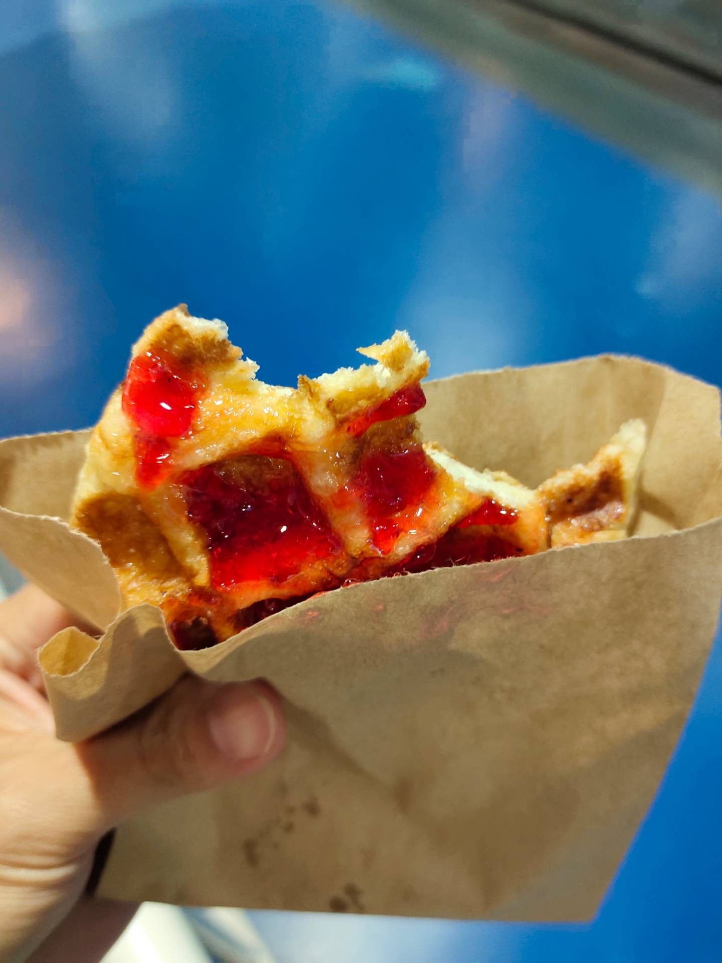 รีวิว Μe Waffle Yoyoland - วาฟเฟิลขึ้นราคาแล้ว จาก 15 บาท เป็นชิ้นละ 20 บาท