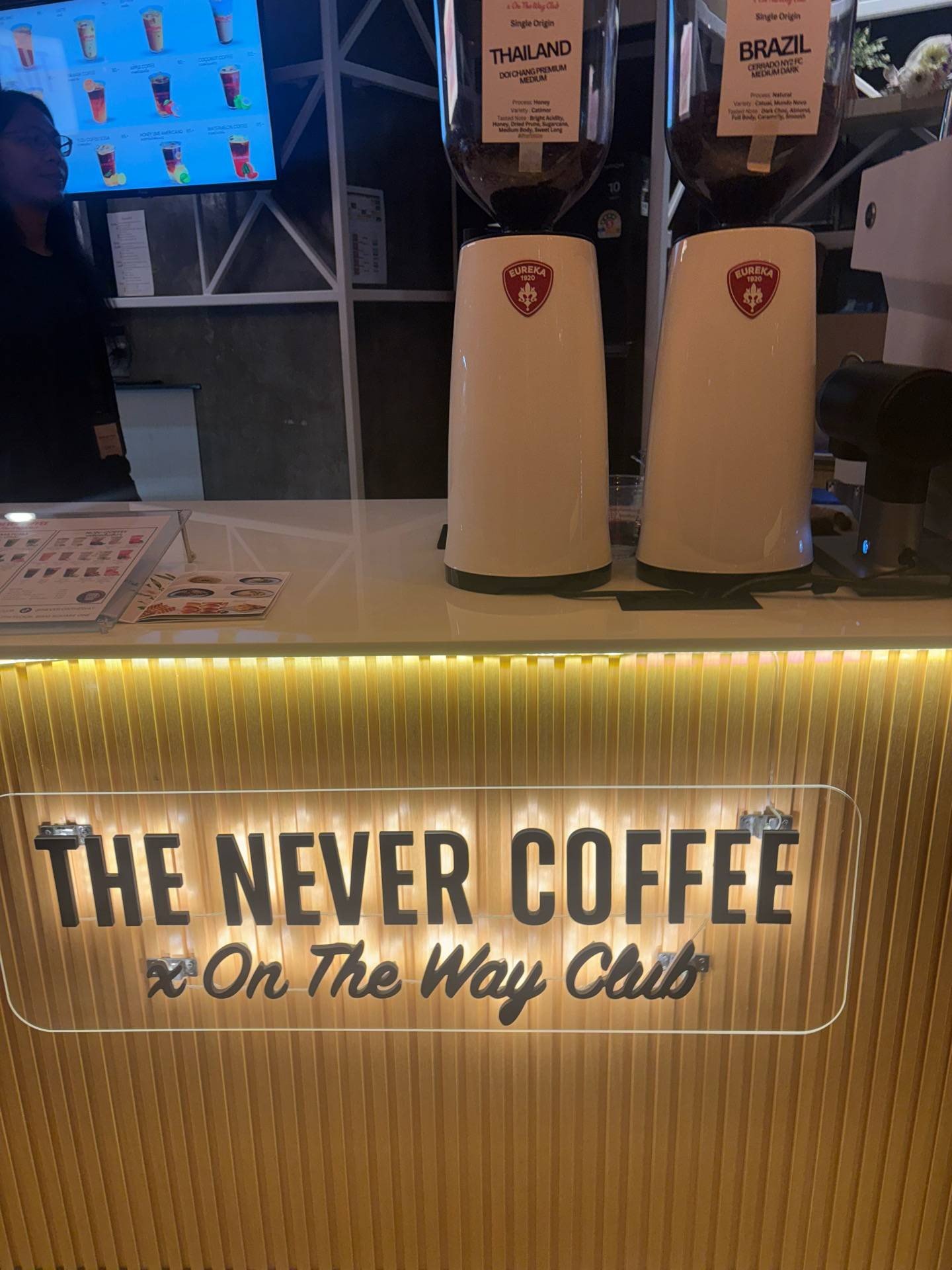 ร้าน The NEVER Coffee X On The Way Club Siam Square One | รีวิวร้านอาหาร