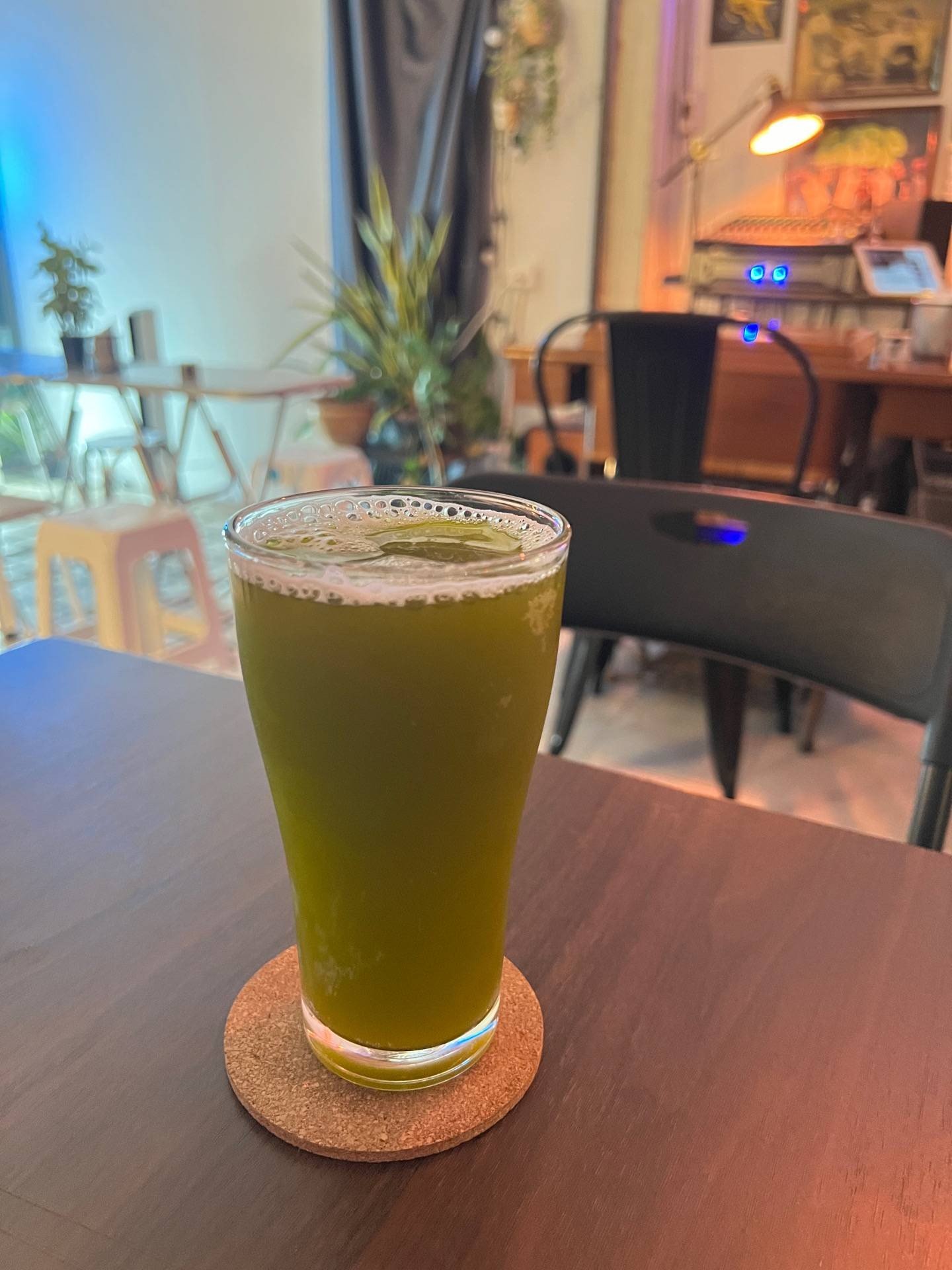 กีรติ Gose ร้าน Hide out (hideandseek.814)