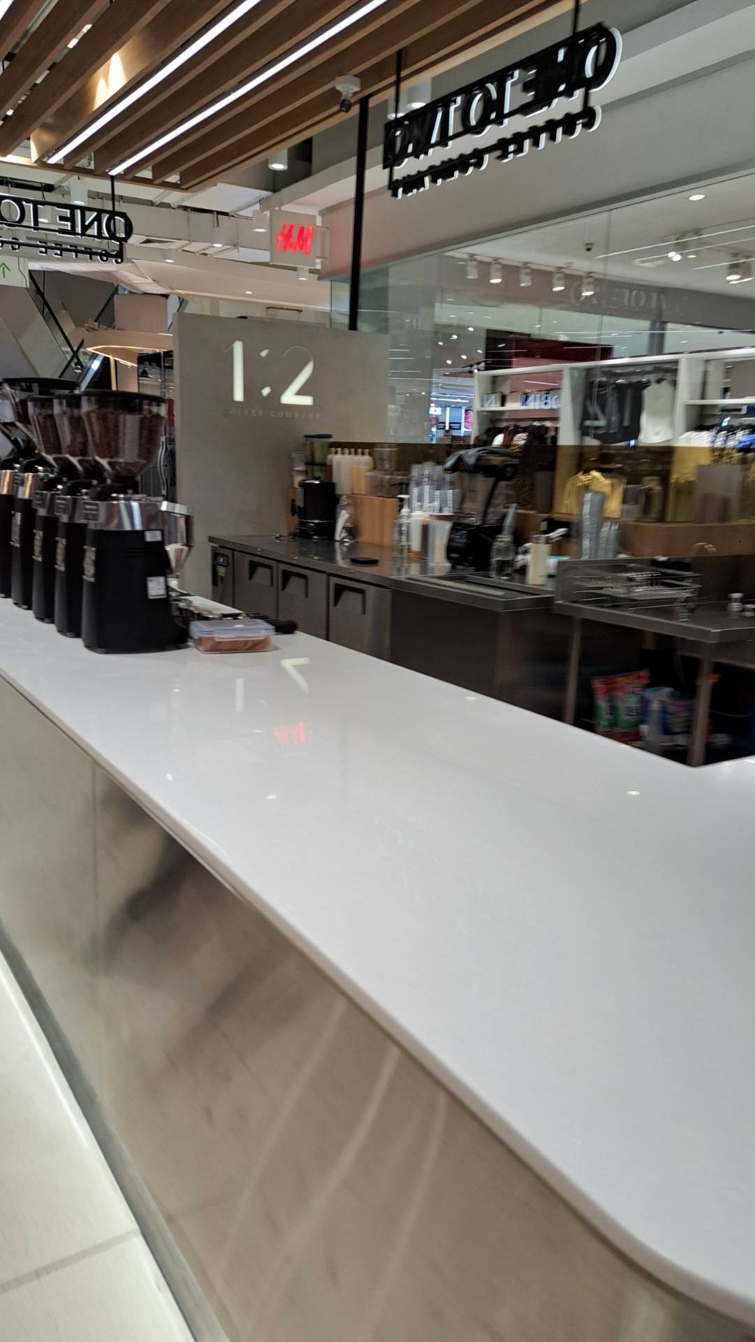 ร้าน 1:2 coffee (1:2 คอฟฟี่) Robinson Samutprakarn | รีวิวร้านอาหาร