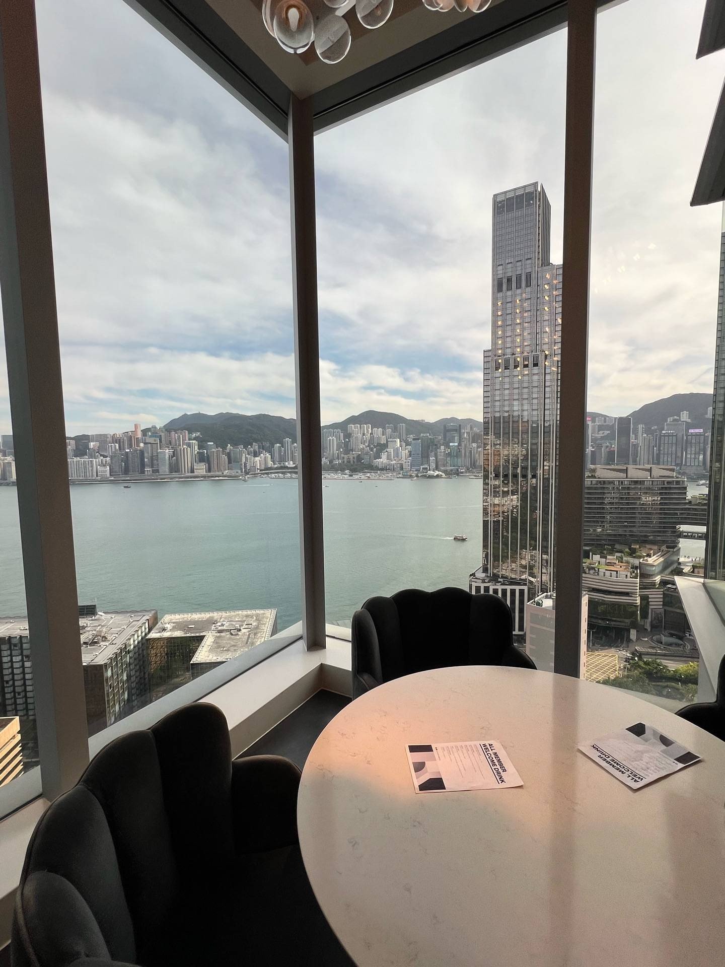 รีวิว Mondrian Hotel Hongkong
