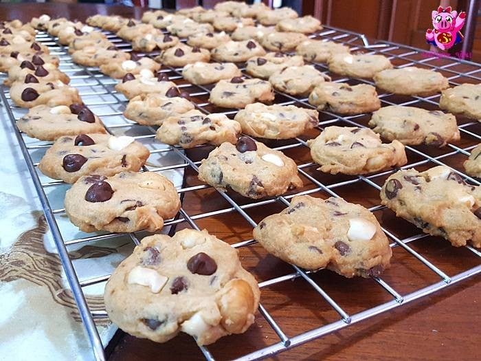 สูตร Maccadamia Chocolate Chip Cookies พร้อมวิธีทำโดย Cheun Meun
