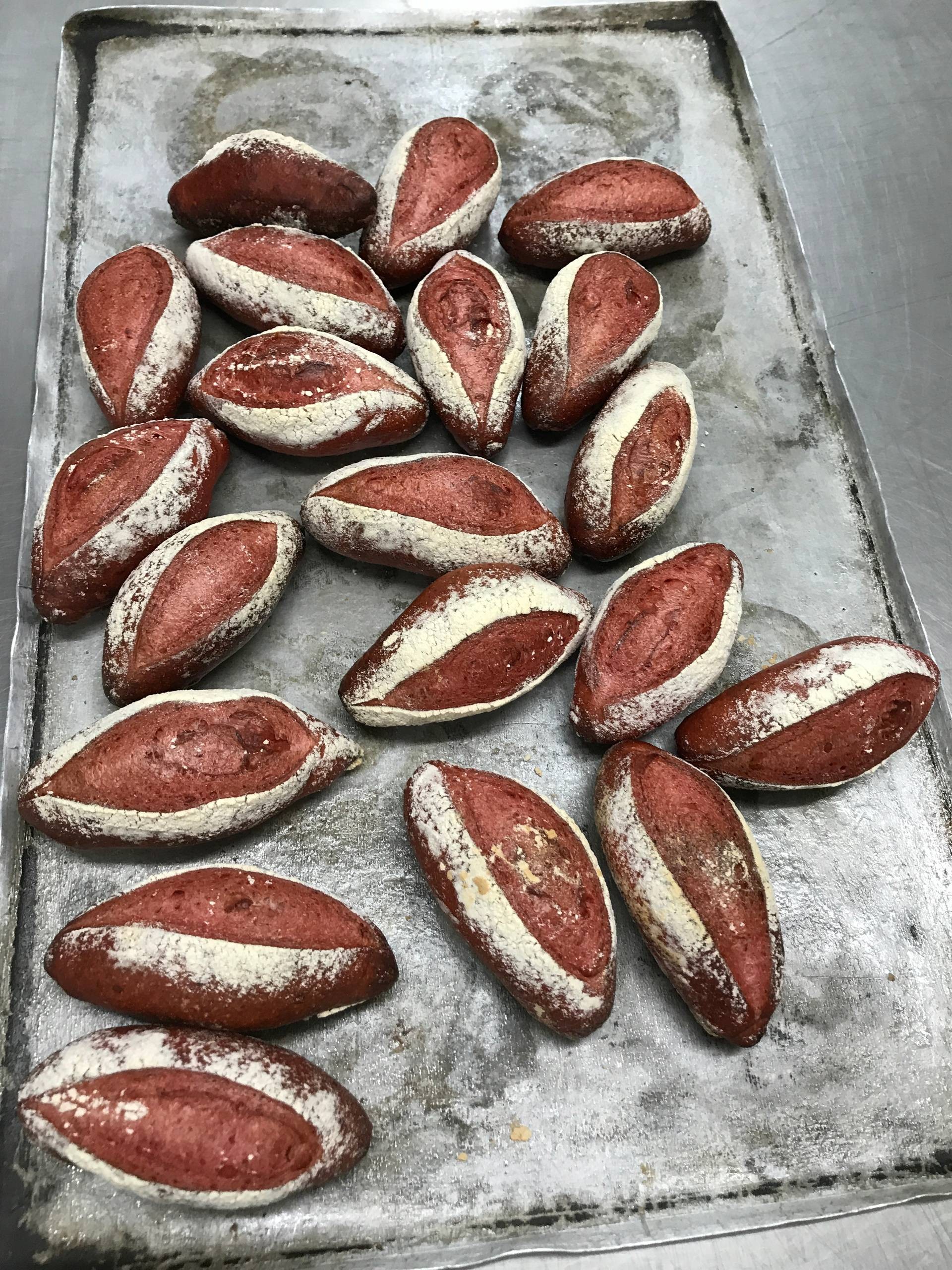 สูตร Beetroot roll พร้อมวิธีทำโดย Natthakarn Ksn - Wongnai Cooking