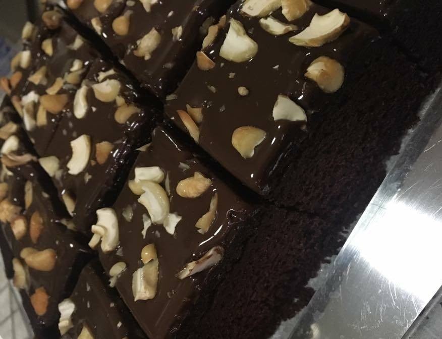 สูตร Choco Brownie Topping พร้อมวิธีทำโดย 👩🏻‍🍳Mook Make Bakery👩🏻‍🍳 ...