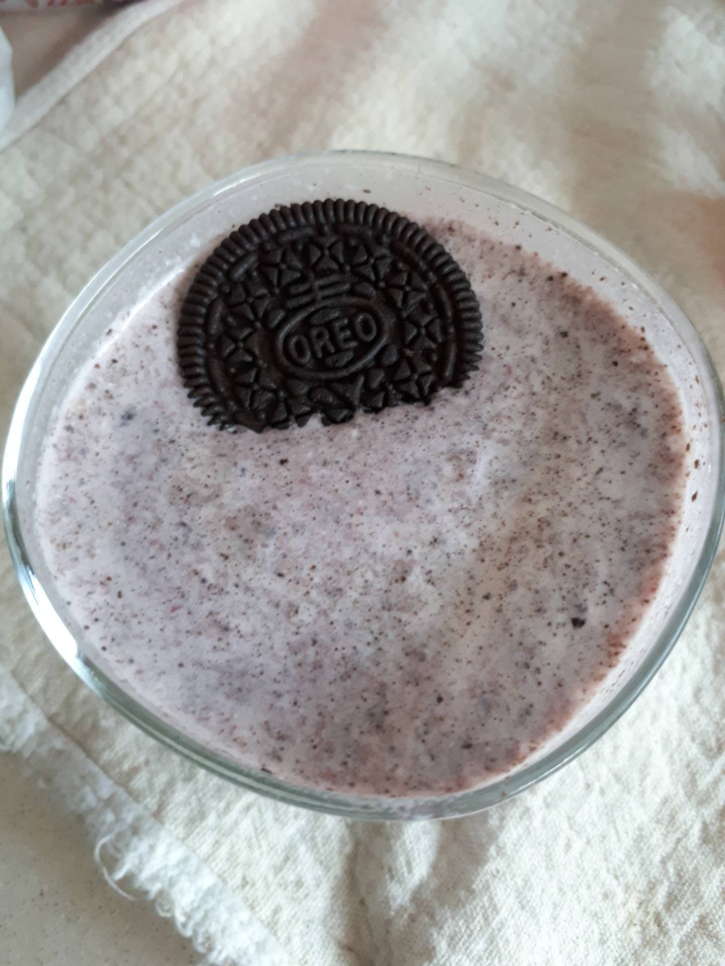 สูตร โอริโอ้ สตรอเบอรี่ นมสด พร้อมวิธีทำโดย MemeeU - Wongnai Cooking