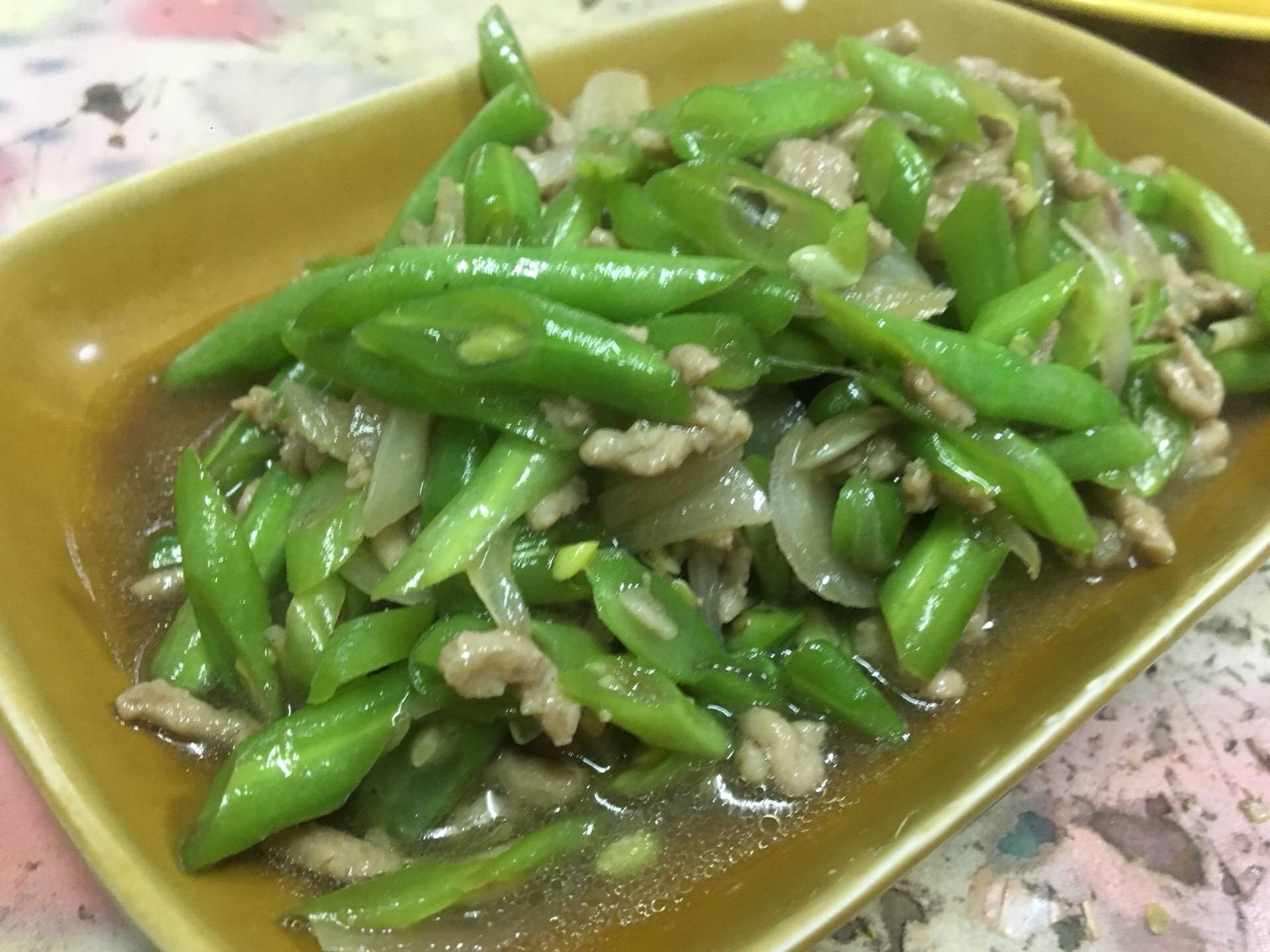 สูตร ถั่วแขกผัดหมูสับ พร้อมวิธีทำโดย ชีวิตเซลล์ช่างยากลำบาก - Wongnai ...