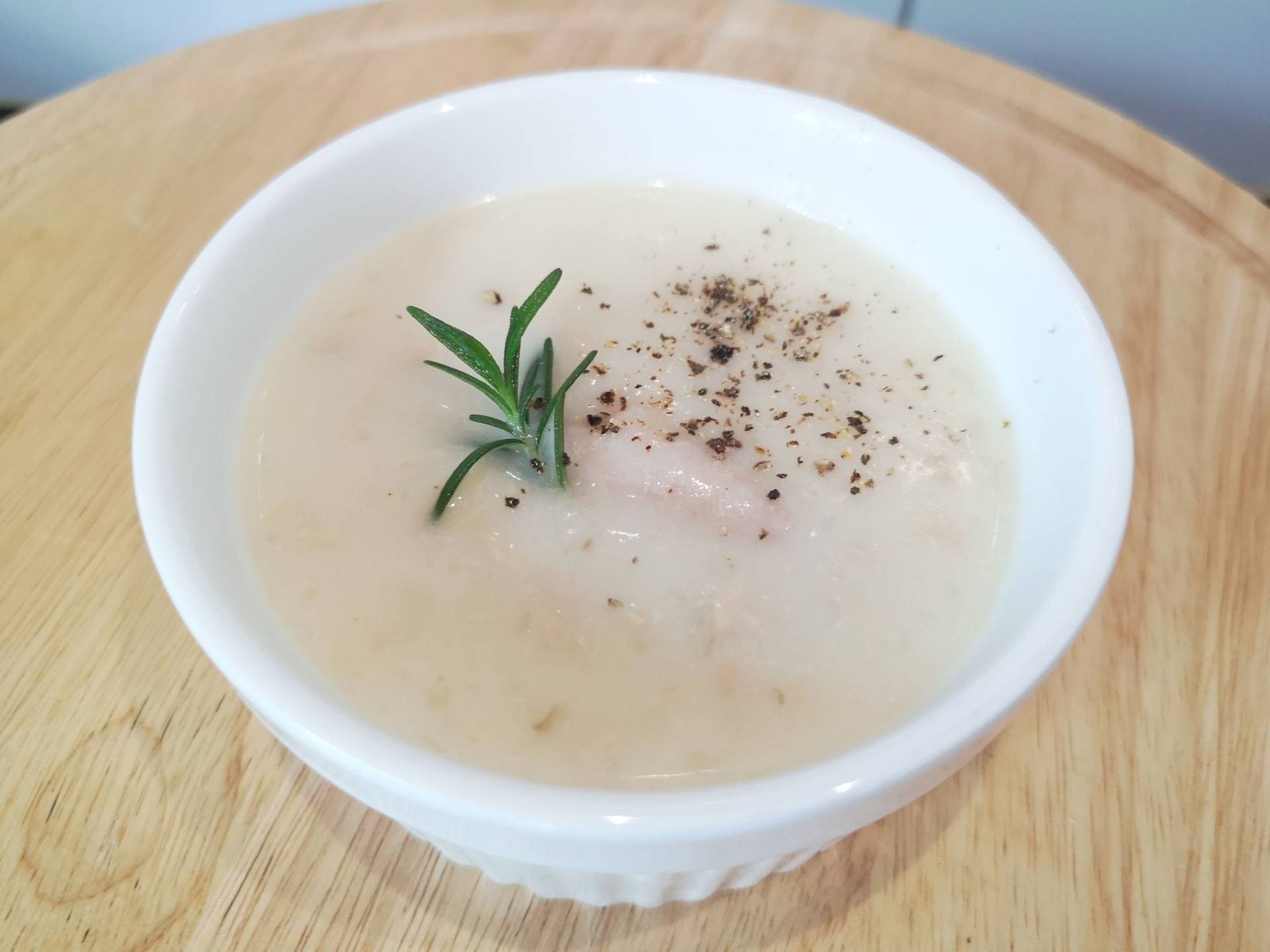 สูตร ซุปทูน่า Tuna Soup พร้อมวิธีทำโดย Sangsunee Chaiudchara