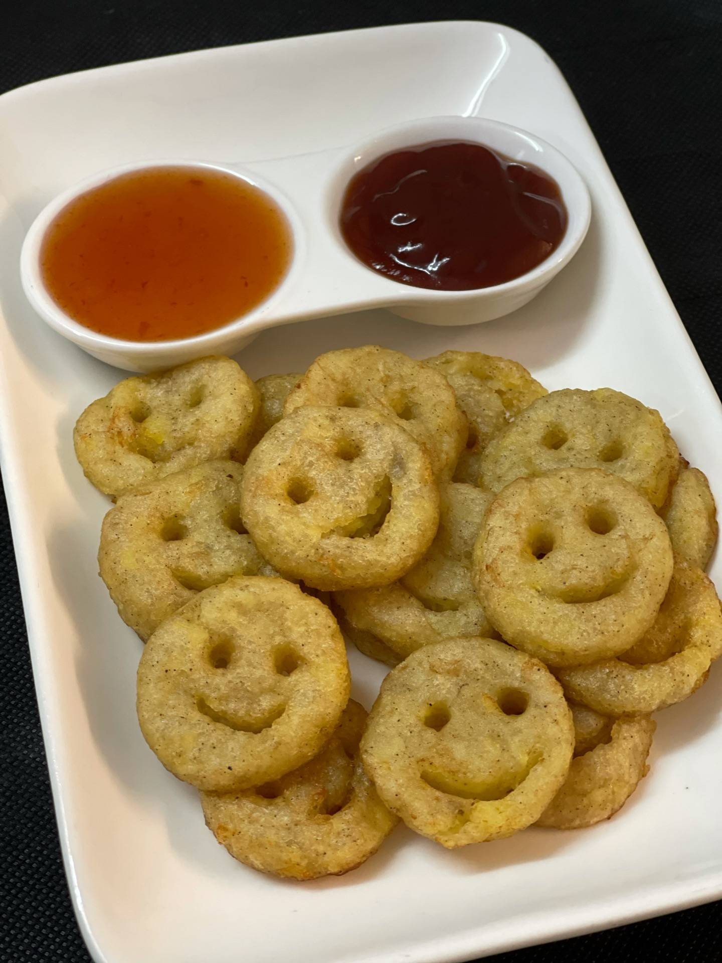 สูตร Smiley Fries 😊 พร้อมวิธีทำโดย GopOpOp - Wongnai Cooking