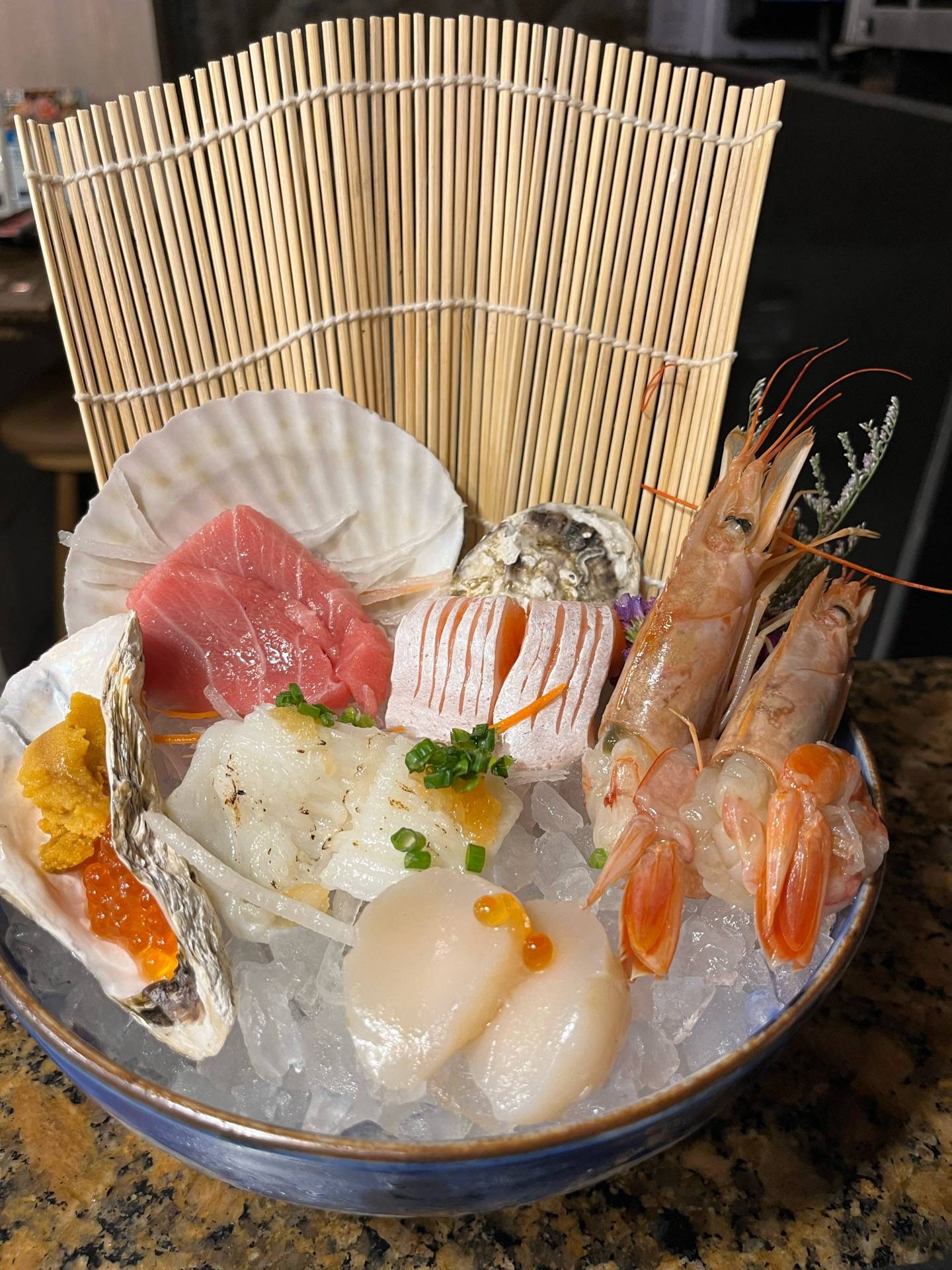 รีวิวที่แนะนำ NETA OMAKASE SASHIMI SET