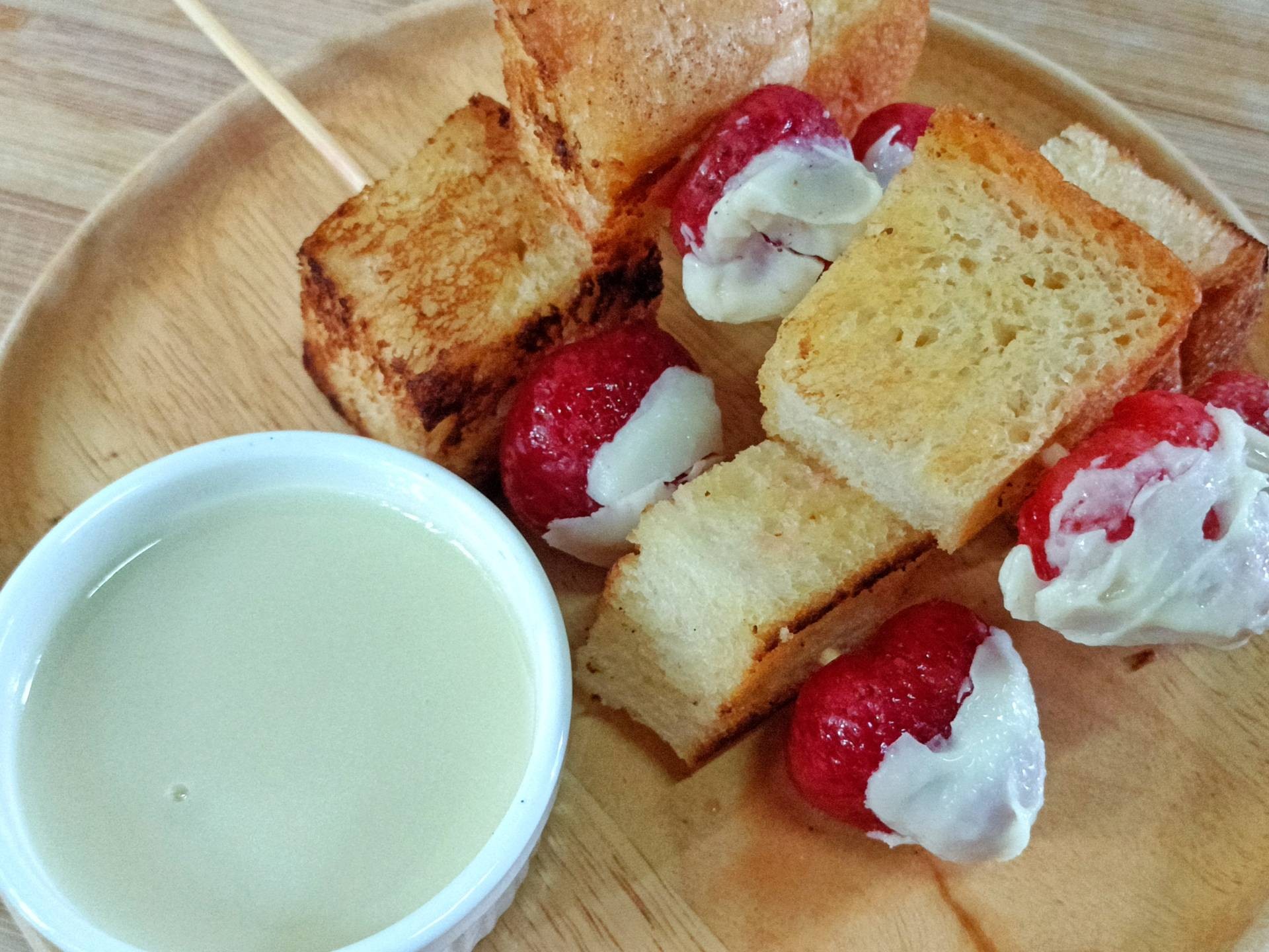 สูตร Strawberry Toasted Stick พร้อมวิธีทำโดย guneweenz 🦋