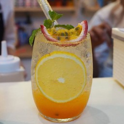 [รีวิว] ร้าน อร่อย Together Restuarant & Karaoke | เมนูแนะนำ รูปภาพ ราคา