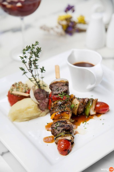 รูป The Twist Bar & Bistro