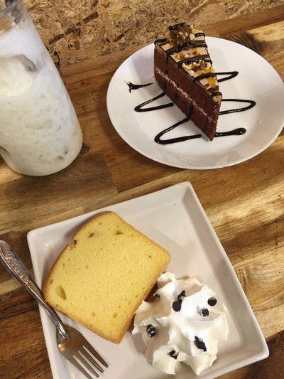 ร้าน Box Box Dog Cafe สาขา2 มช - รีวิวร้านอาหาร - Wongnai