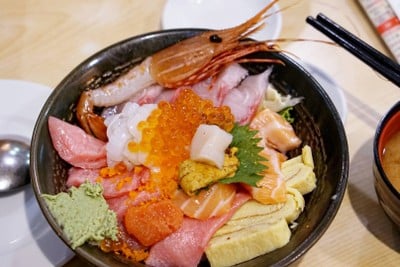 ข้าวหน้าทะเลรวม ร้าน 美觀園 Mei Guan Yuan Ximending