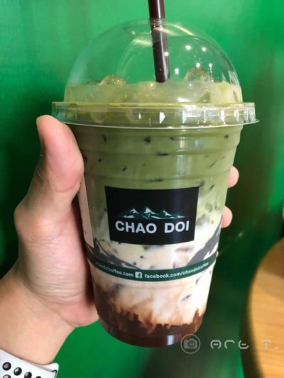 รีวิว ชาวดอยคอฟฟี่ วังหลังฟู้ดเซ็นเตอร์ ซ.3 - Iced Matcha Choco Latte