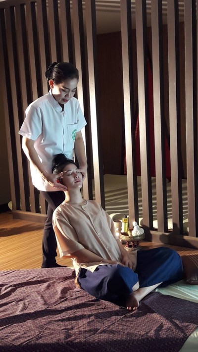 ร้าน ศูนย์สุขภาพเชตวัน (CHETAWAN HEALTH CENTER) Riverside