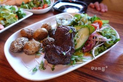 Whale Steak • Nok 260 ร้าน Fish Me Bergen, Norway