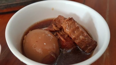 ไข่พะโล้ • เหนียวโดนใจ ชอบรสชาติแบบนี้ ร้าน ร้านอาหารนัดพบ ถนนพิบูลสงคราม