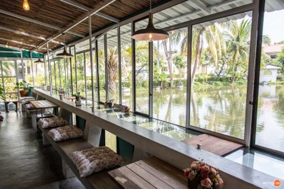 “Brick Box Coffee” ตาก จิบกาแฟกินอาหารเลิศรส พร้อมวิวสระน้ำ