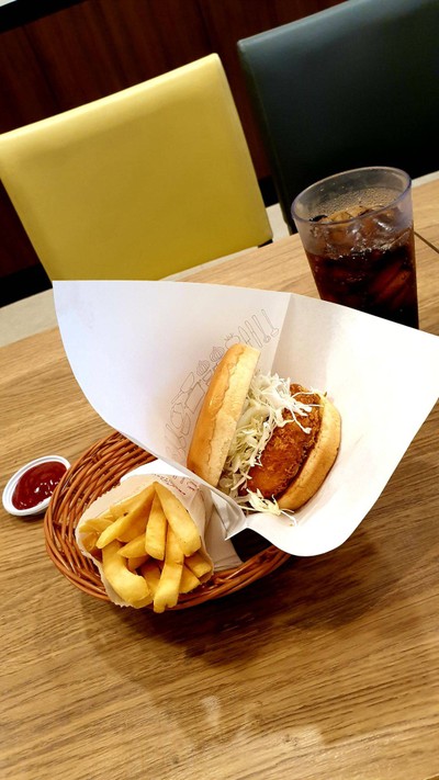 Shrimp Burger Combo Set ร้าน MOS BURGER Central World - MS001
