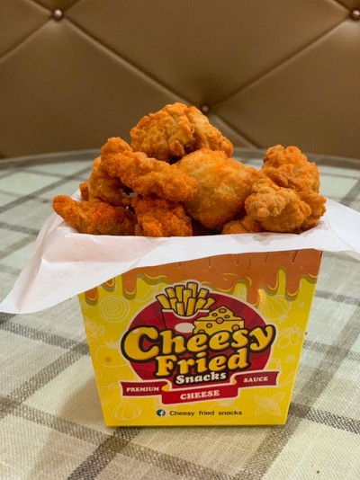 ไก่กรอบคลุกฝุ่น • image ร้าน Cheesy Fried Snacks at Robinson Ladkrabang Robinson Ladkrabang