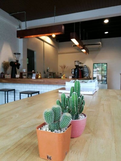 รีวิว กาแฟคอฟฟี่รีชาร์จ หน้าวัดหนองบัว สุรินทร์ - recharge energy at ...