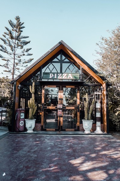 [รีวิว] “Voodoo Cafe” ร้านอาหารฮาลาลฟิวชั่นในสวนยุโรป สวยดั่งมนต์สะกด