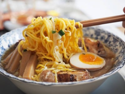 บะหมี่หน้าหมูต้มซีอิ๊วย่าง (ABURI CHASHU MEN) ร้าน Sendai Ramen Mokkori ...