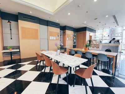 รูป Sweetless Cafe - Matcha&Bakery Empire Tower