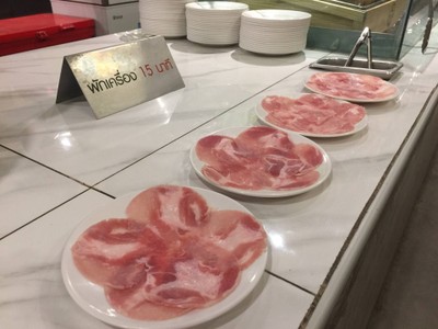 รีวิว The farm buffet อุดมสุข45 - ร้านสะอาด โปร่ง บริการดีและมีมารยาท