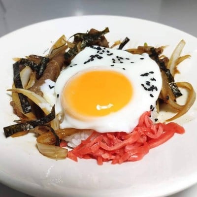 [รีวิว] ร้าน Arrivals Cafe Gallery สุวินทวงศ์ | เมนูแนะนำ รูปภาพ ราคา