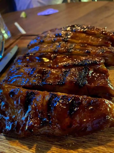 Ribs half rack • เนื้อนุ่ม ชุ่มซอส บาร์บีคิว ร้าน Roadhouse Barbecue ...