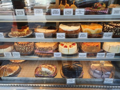 รูป A Pink Rabbit + Bob ท่าเตียน ท่าเตียน