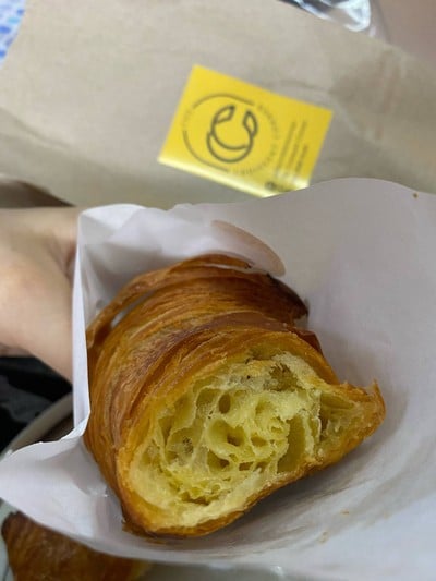 [รีวิว] ร้าน The Croissant Corner Or Tor Kor Market | เมนูแนะนำ รูปภาพ ...