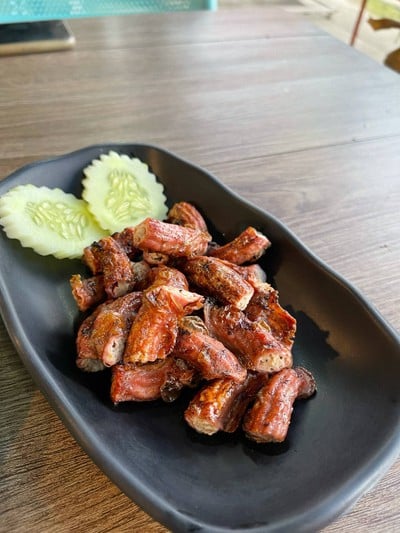 ไส้ย่าง กรอบๆ ร้าน อีสานแจ่วฮ้อน - Wongnai