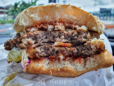 777 Business ร้าน Captains Corner Burgers and Kebabs 7/11 หน้าหมู่บ้าน ...