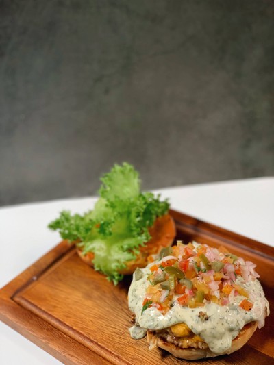 รูป Burn bun เบิร์นบันเบอร์เกอร์ย่างไฟ เพชรเกษม81/6 . - Wongnai